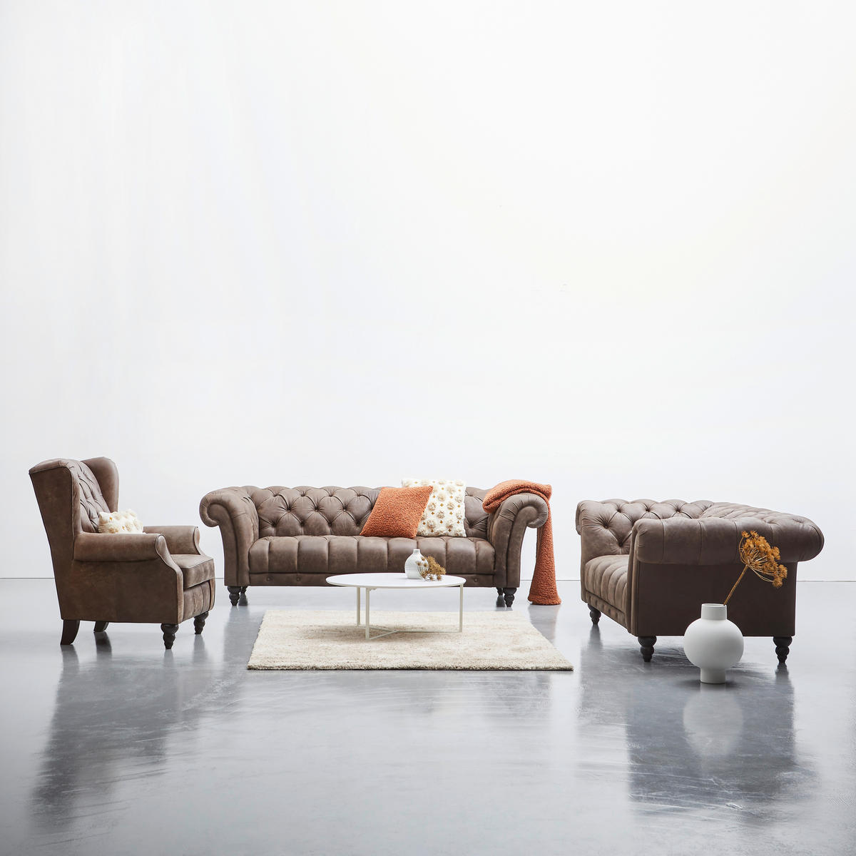 Chesterfield Sofa in Dunkelbraun online entdecken